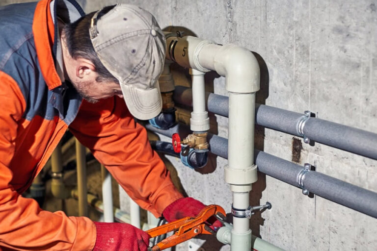 When To Call A Plumber: Signs You Can't Ignore